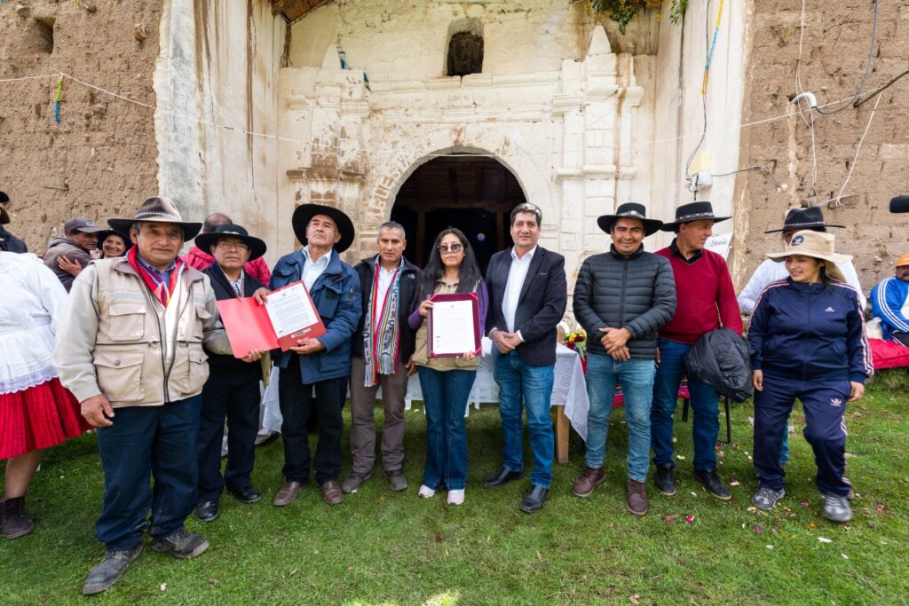 Cultura declaro patrimonio cultural de la nación al templó Santiago ...